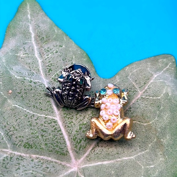 Jewelry | Vintage Scatter Pins Each Depicting A Toad One In Gold Tone ...